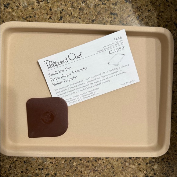 Pampered Chef | Kitchen | Pampered Chef Beige Small Bar Pan With Brown ...